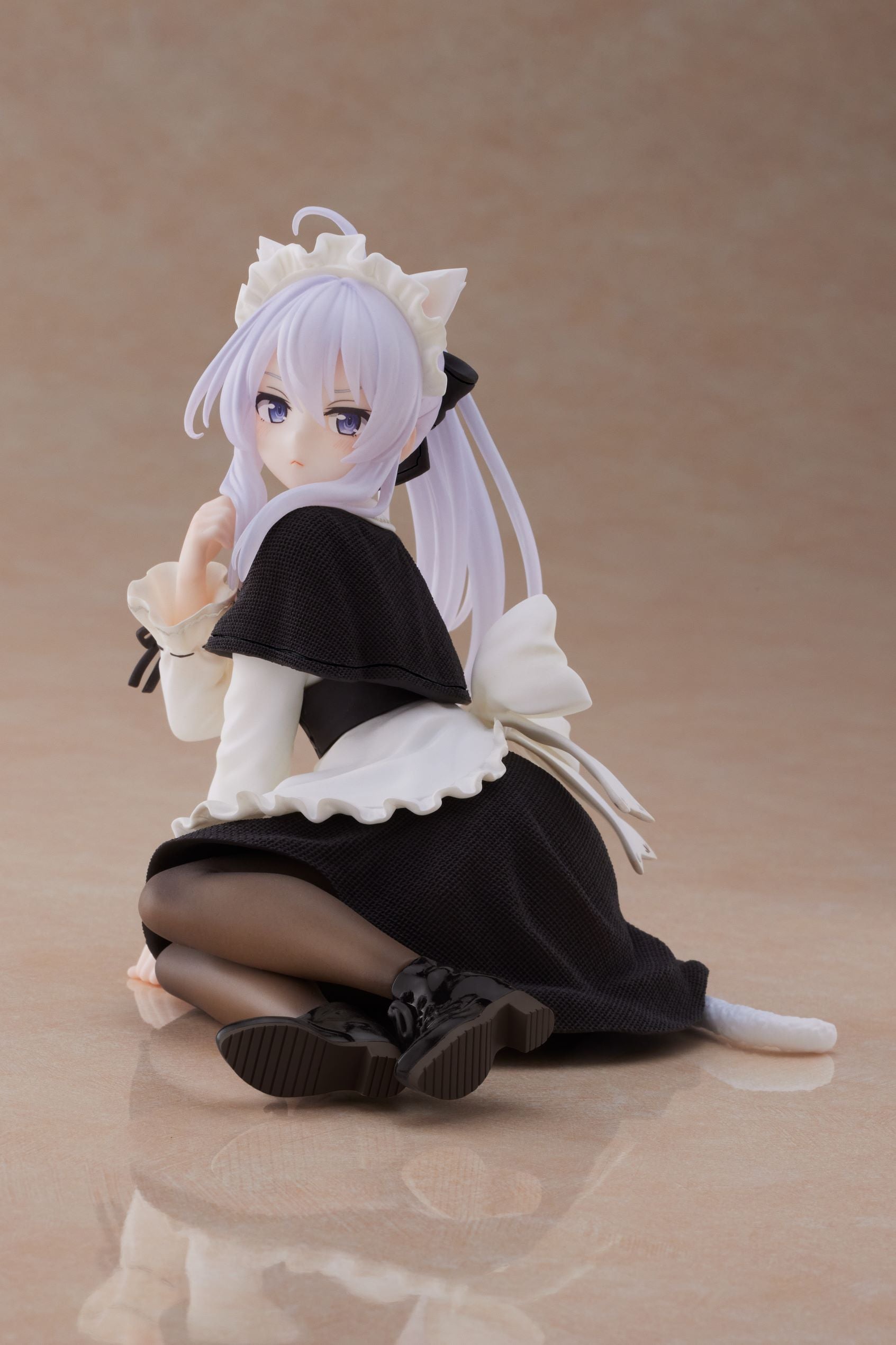 PRE-ORDER Elaina Desktop Cute Figure Cat Maid Ver. Wandering Witch: Th ...